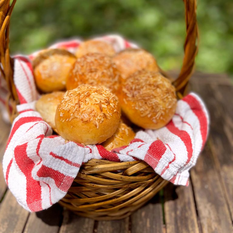 Colombian Coconut Buns | Fikabröd