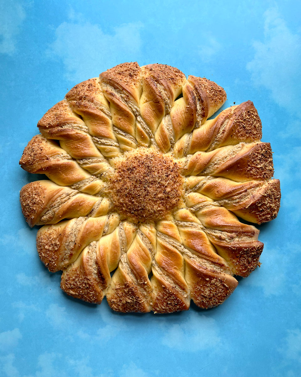 Lemon Pepper Sun Bread | Fikabröd